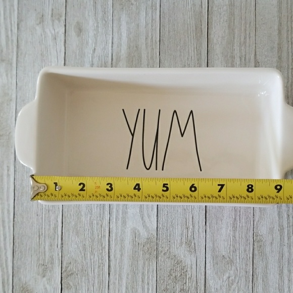 Rae Dunn | Kitchen | Rae Dunn Yum Baking Dish Casserole Meatloaf Pan ...